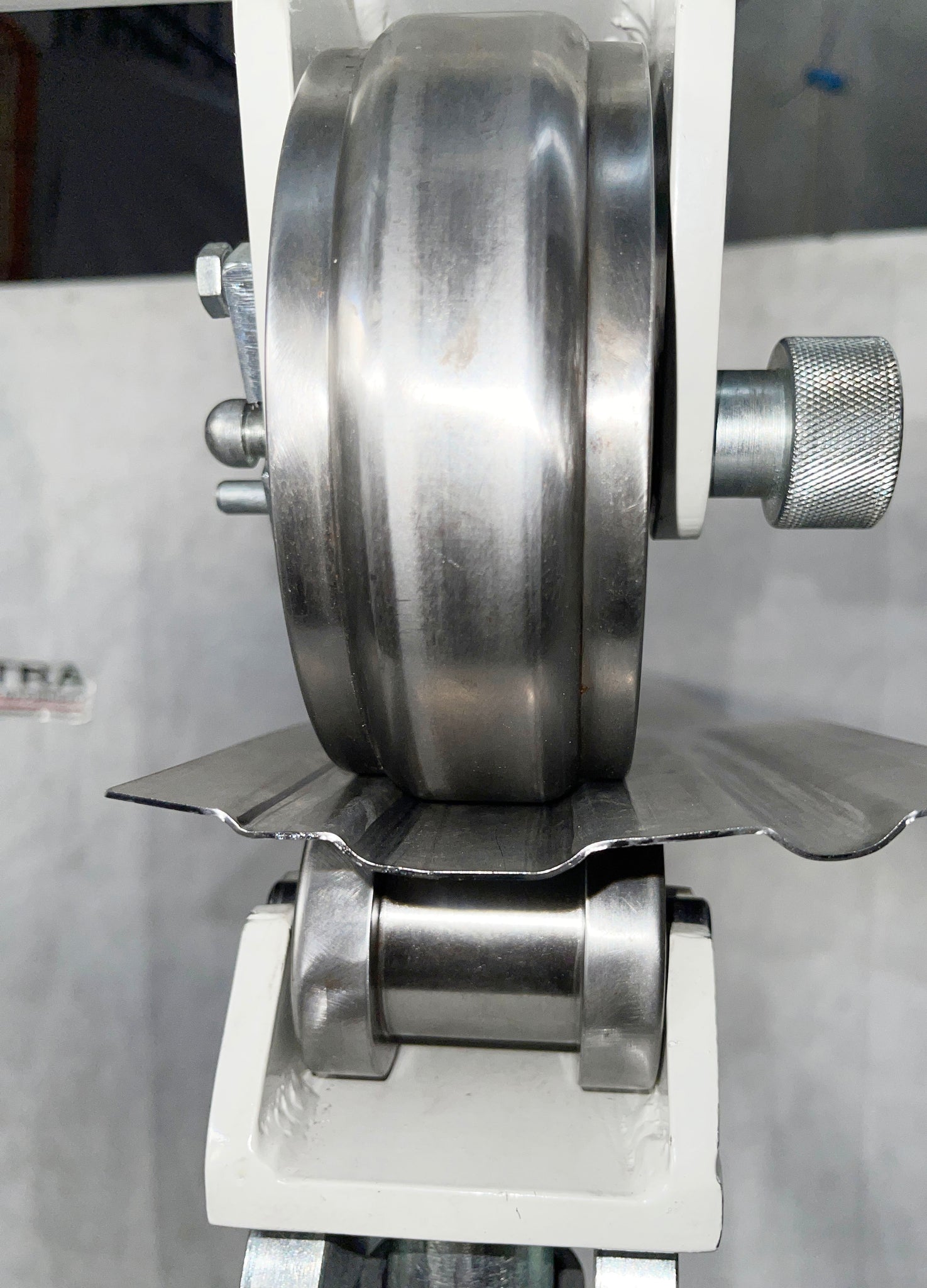 EW-940D Deluxe English Wheel & Planishing Hammer PH-51 & Motorized Bea ...